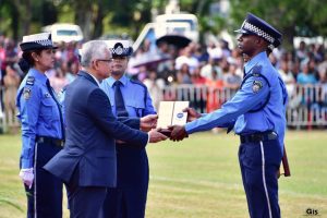 Au SMF Gymkhana Sports Complex à Vacoas, mercredi dernier : Le PM ...